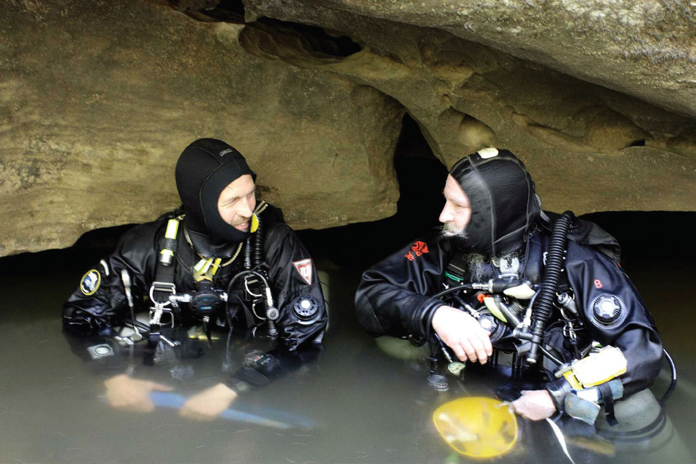 Karst Terrain Explorations | Ellisons Cave’s Blue Hole 2011